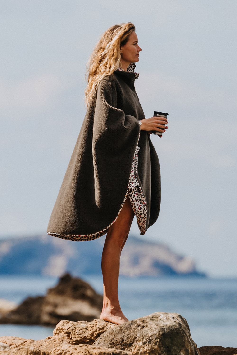 The Reversible Shell Changing Cape – Cape Cove